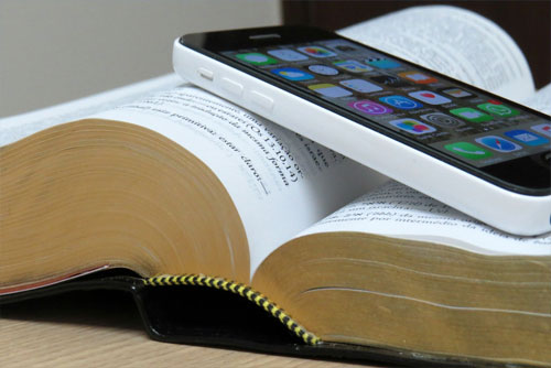 Cell Phones and Bibles | Bible Teaching Notes